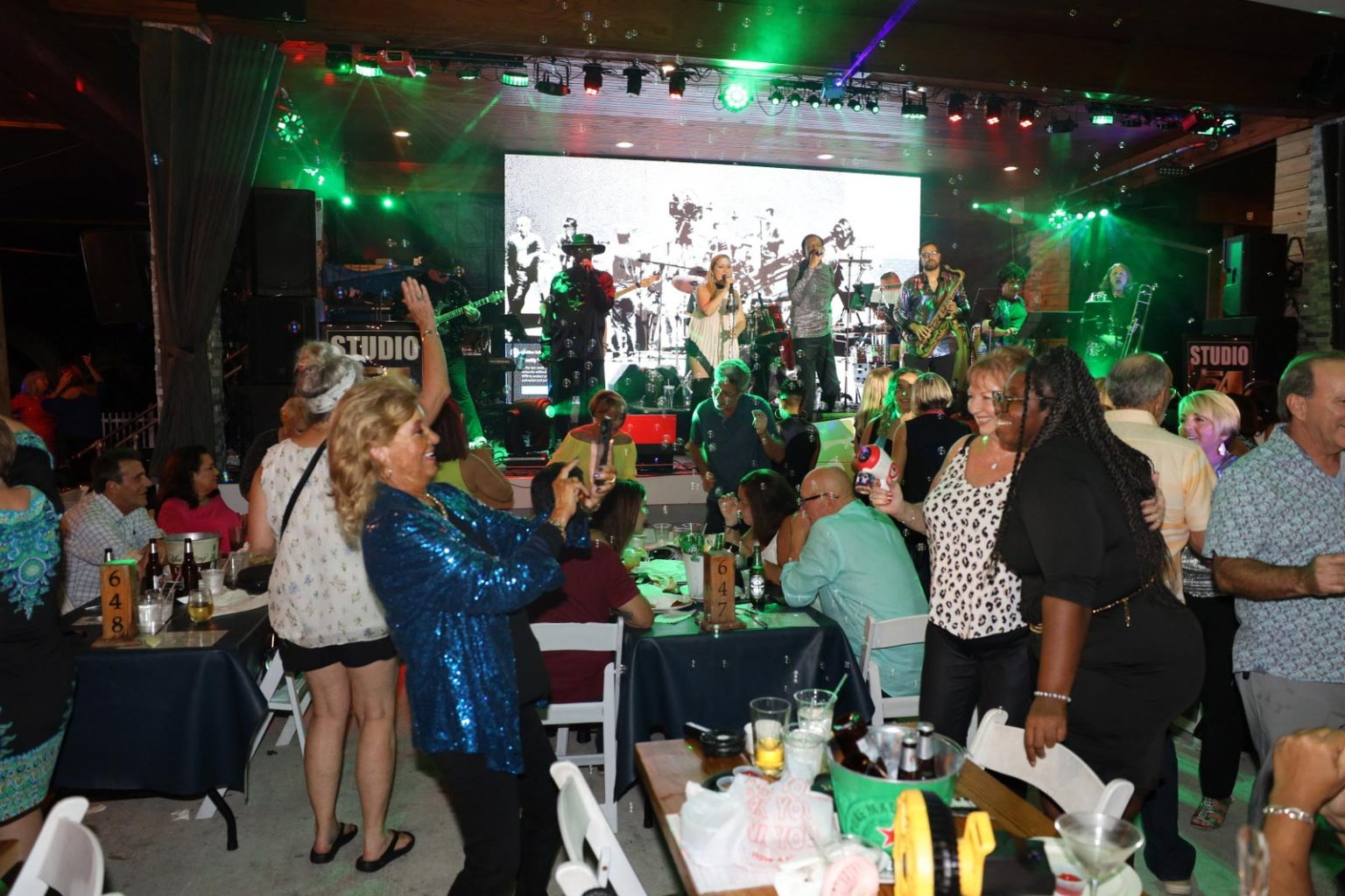 Make Your Weekend Memorable By Watching Local Live Bands